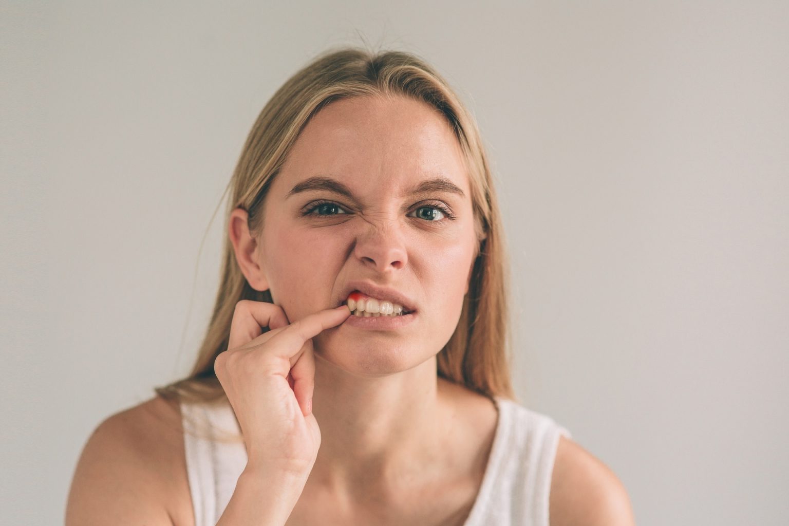 Bleeding Gums: Its Causes And Treatment | OraMD